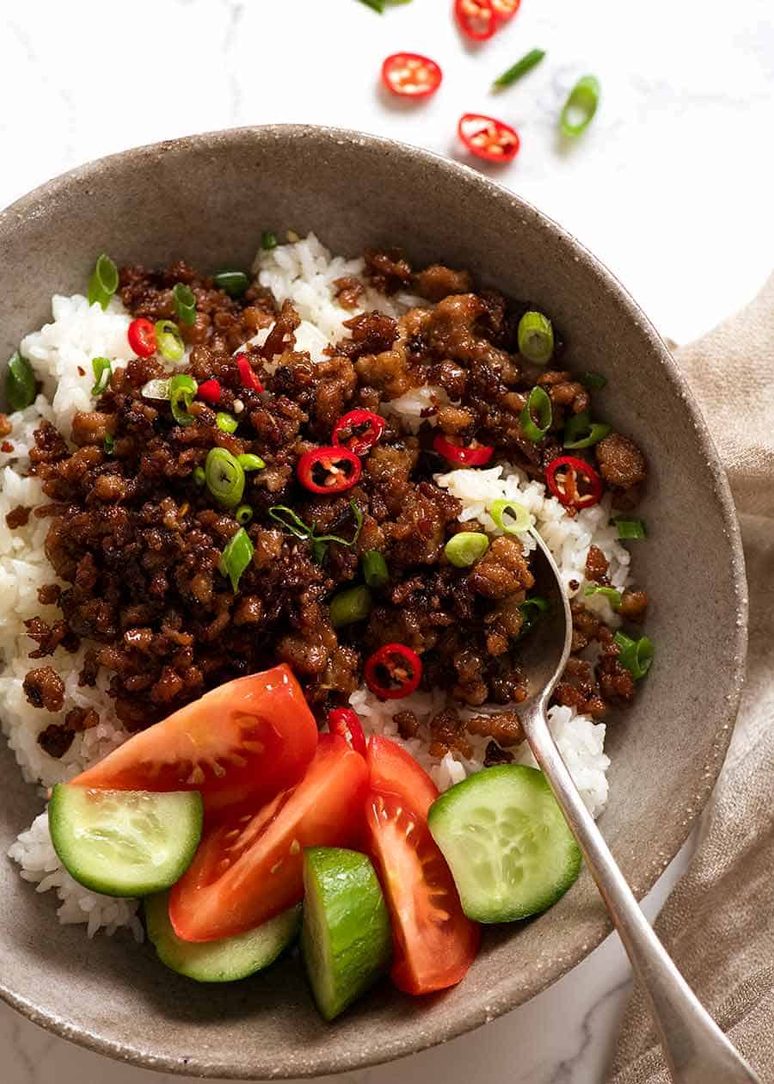 Vietnamese Caramelised Pork Bowls - RecipeTin Eats