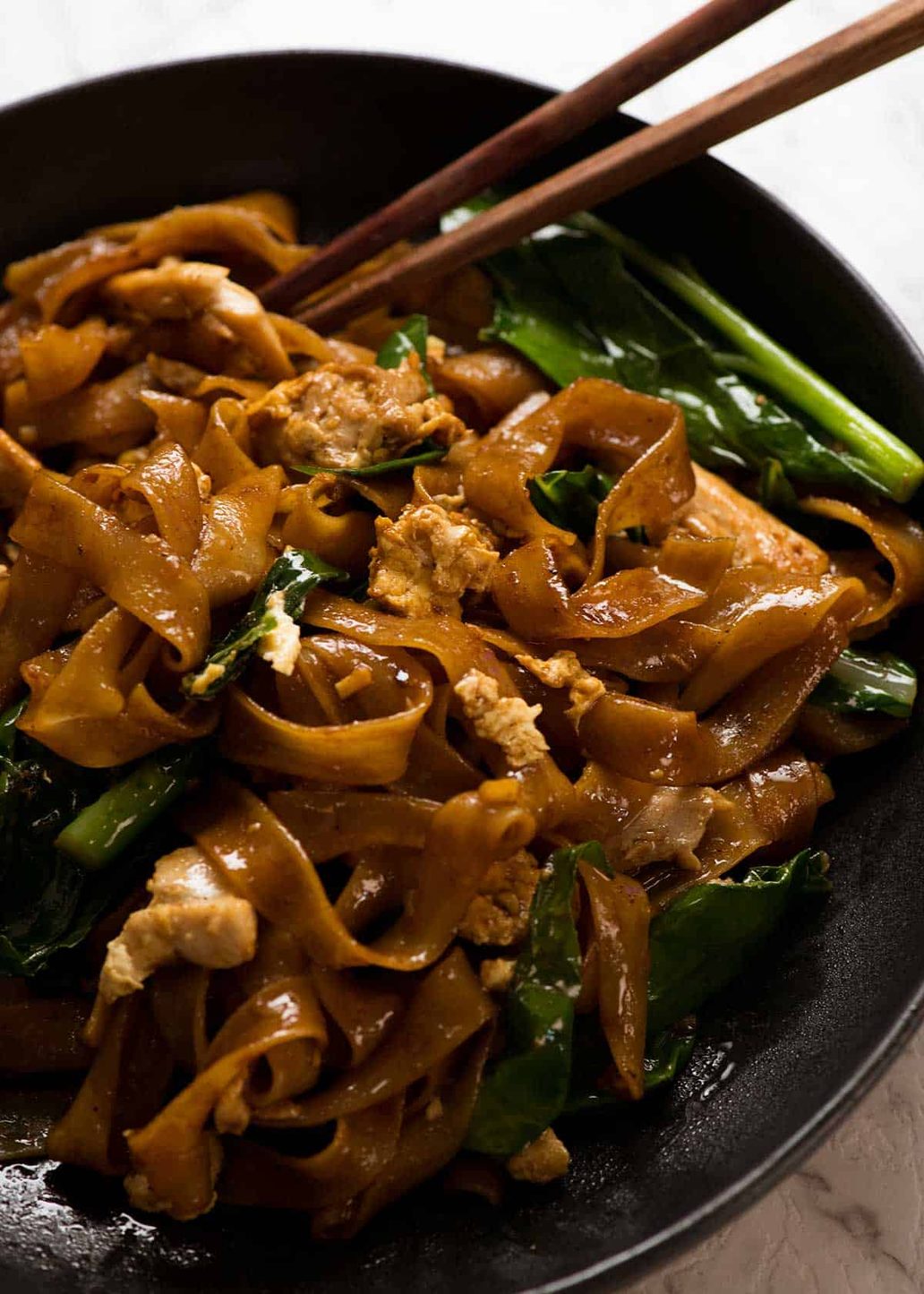 Pad See Ew (Thai Stir Fried Noodles) - RecipeTin Eats