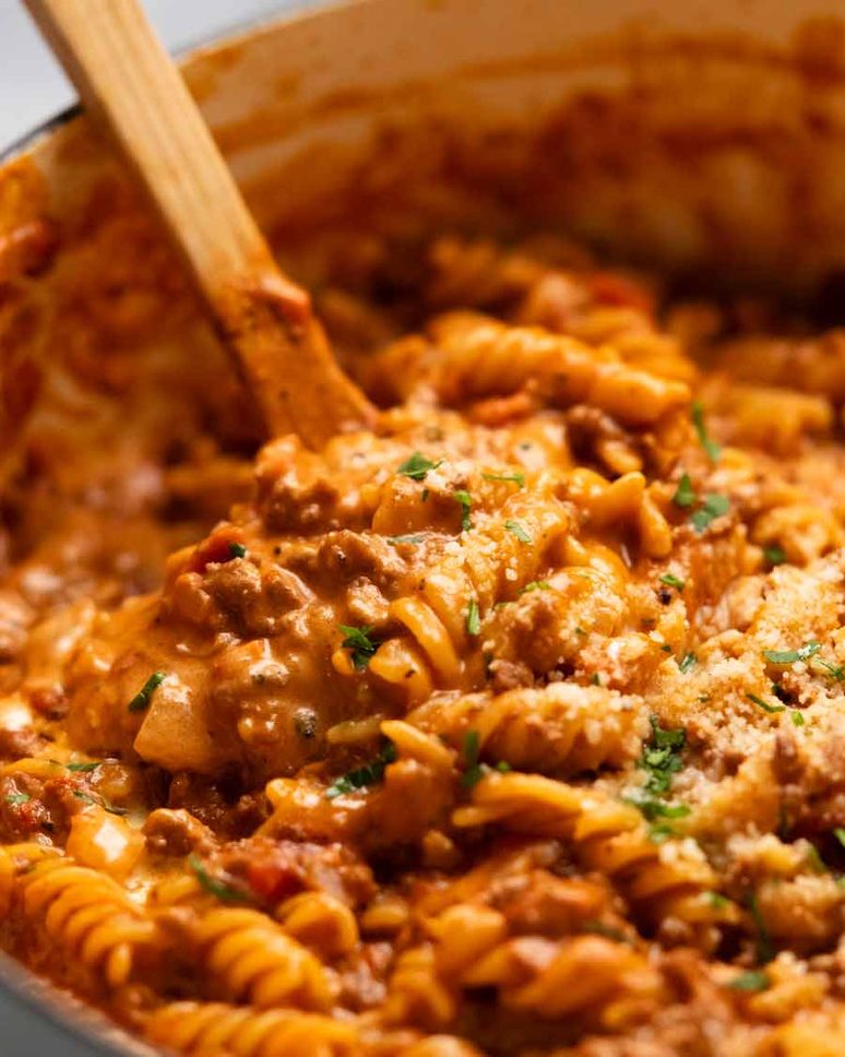 One pot creamy tomato beef pasta - RecipeTin Eats