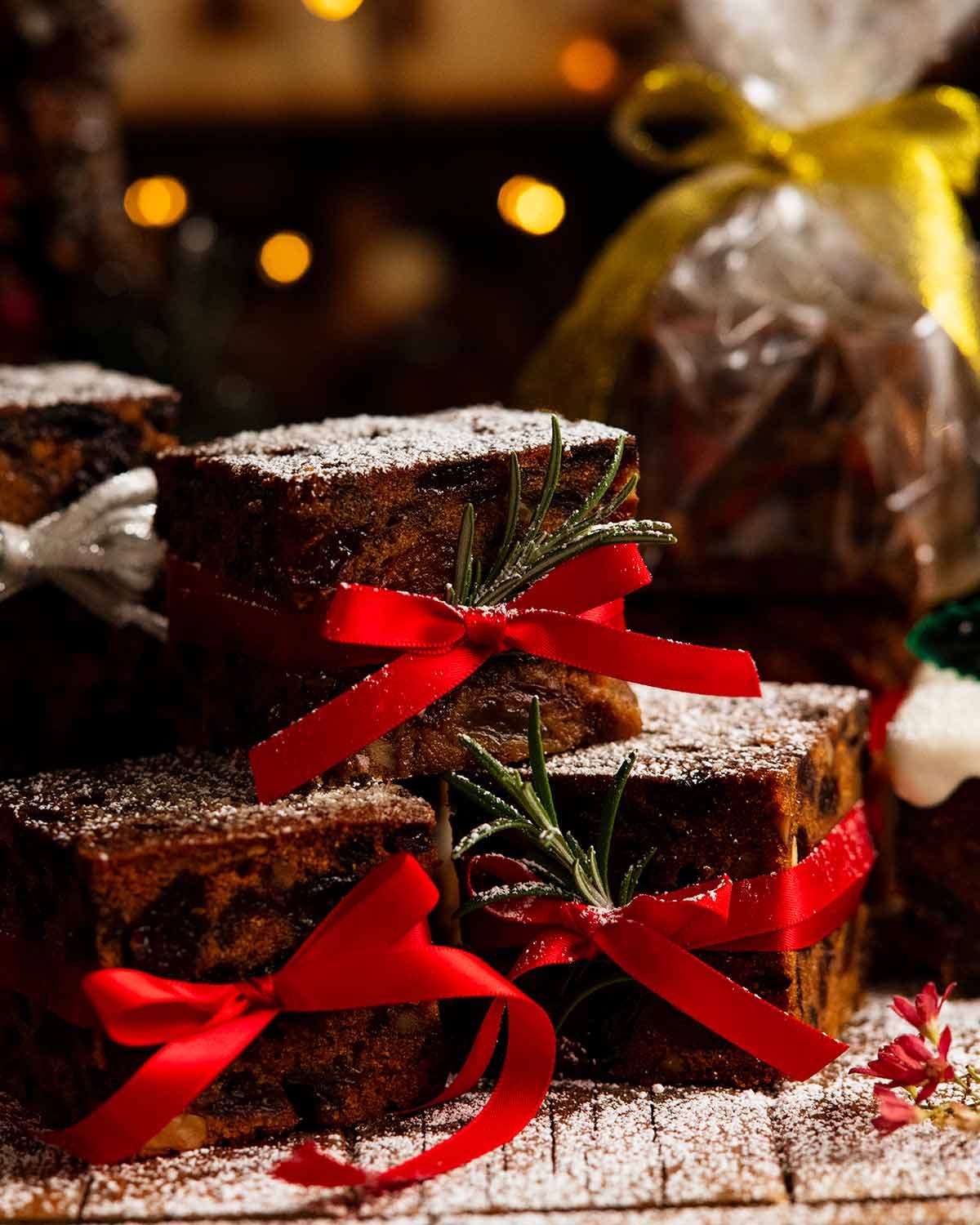 Mini Christmas Cakes - gift! - RecipeTin Eats