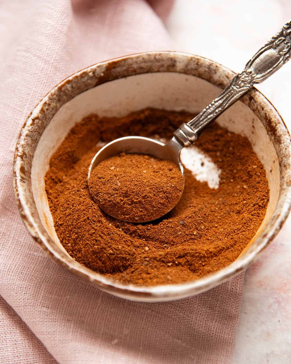 Baharat spice blend (Lebanese 7 Spice) - RecipeTin Eats