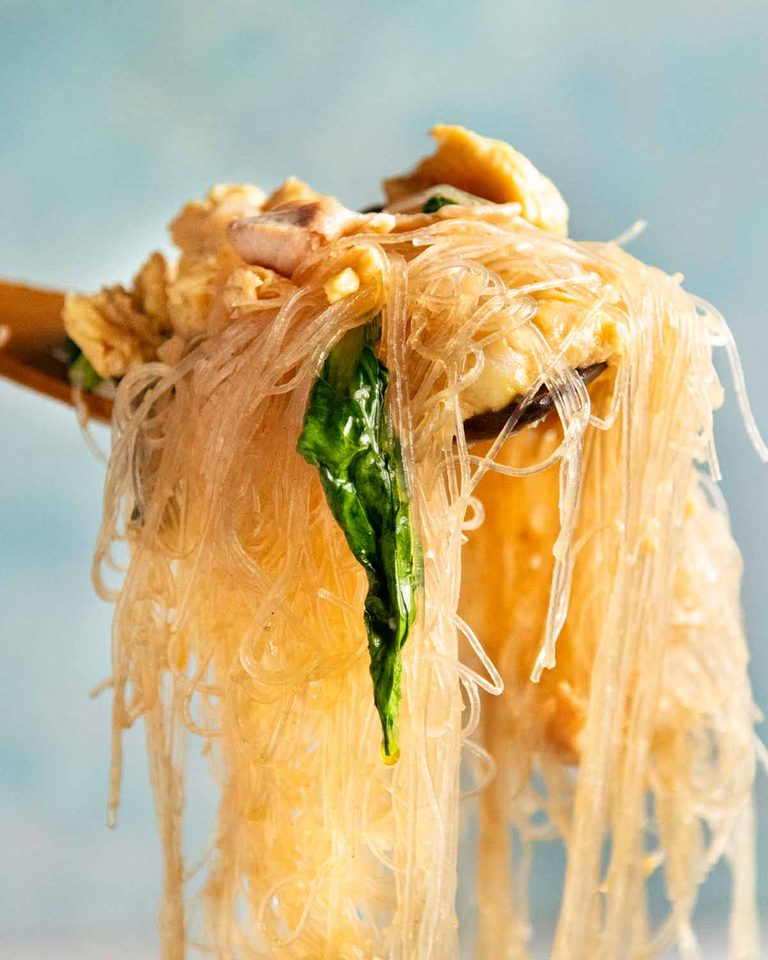Thai glass noodles (Pad Woon Sen) - RecipeTin Eats