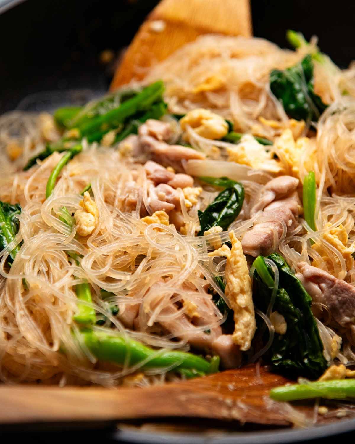 Thai glass noodles (Pad Woon Sen) - RecipeTin Eats